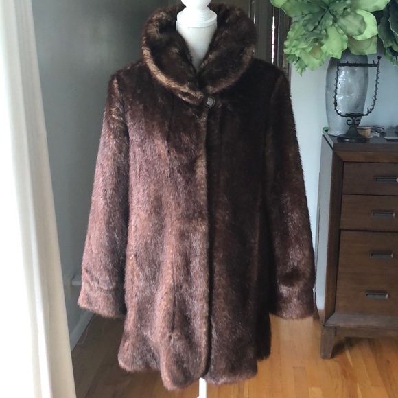 Kristen Blake | Jackets & Coats | Kristen Blake Faux Fur Jacket | Poshmark